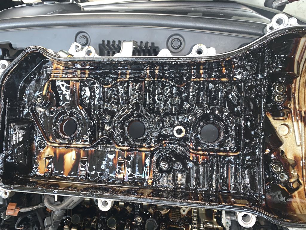 How to Clean Oil Sludge in Your Engine: A Mechanic's Perspective How to Clean Oil Sludge in Your Engine: A Mechanic's Perspective